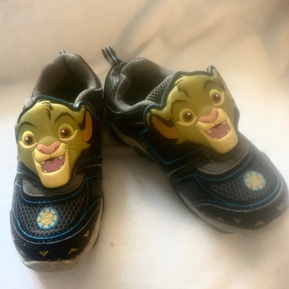 Disney | Shoes | Disney Lion King Lightup Soles Sneakers Childs Size 2 ...